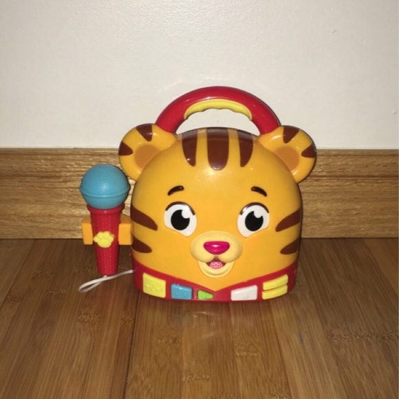 PBS Kids Daniels Tiger Neighborhood | Toys | Pbs Kids Daniel Tiger Sing ...